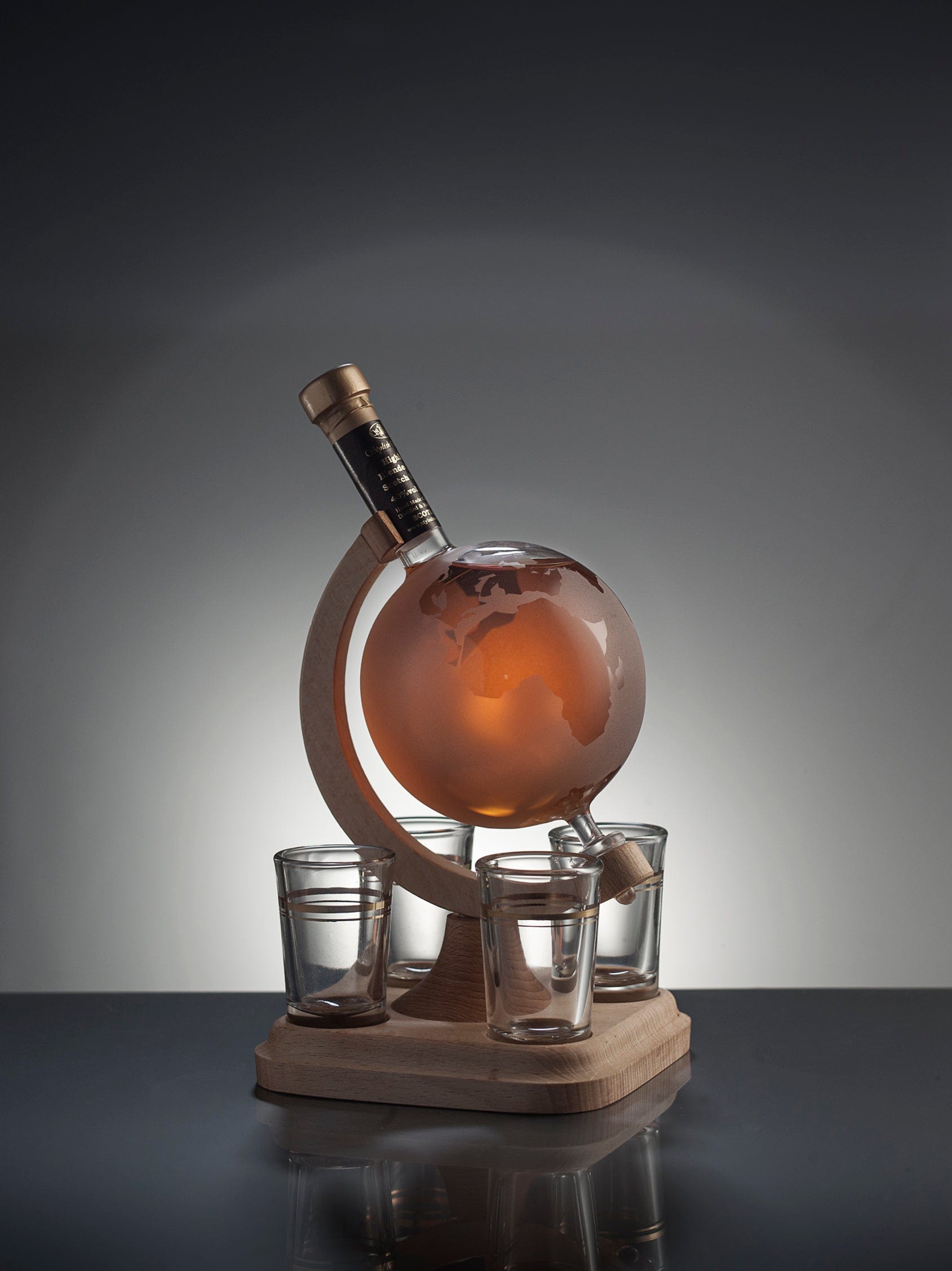 Frosted Glass Globe Refillable Brandy Decanter & 4 Glasses 35cl – Threshers